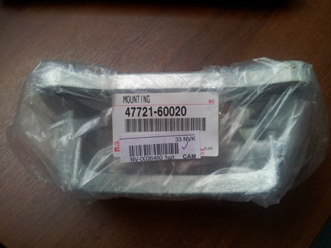 4772160020 СКОБА ЗАДНЕГО ПРАВОГО ТОРМОЗНОГО СУППОРТА. TOYOTA LEXUS ...