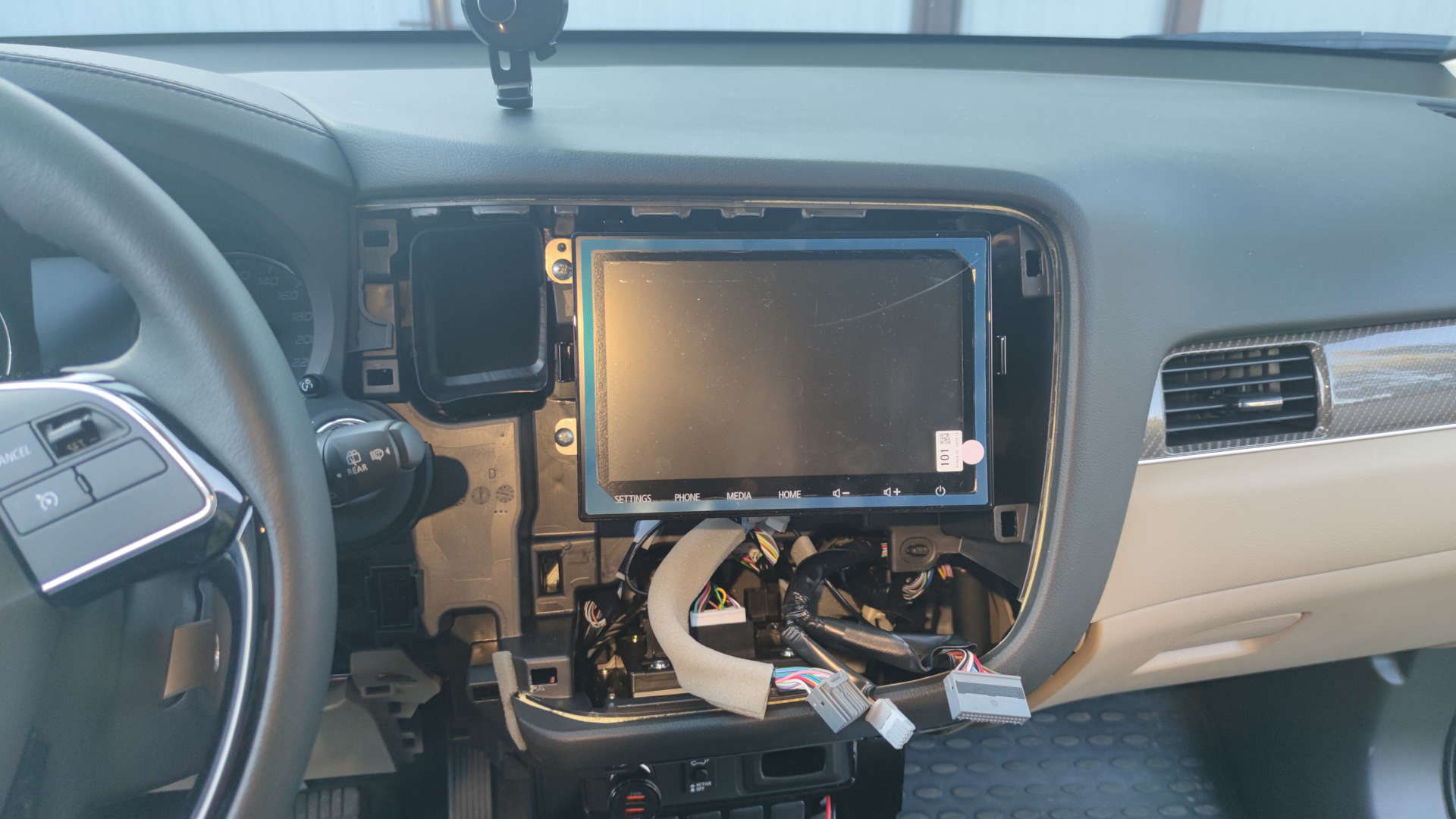 Установка USB розетки в заглушку — Mitsubishi Outlander (3G), 2,4 л ...