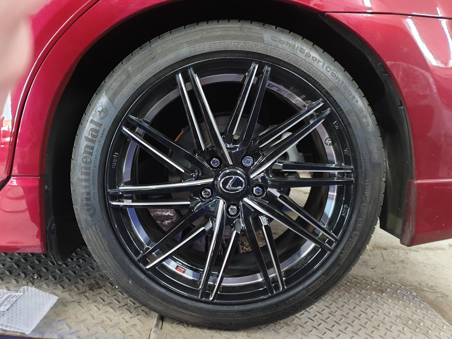 Upgrade: Колпачки ЦО Lexus — Lexus HS, 2,4 л, 2012 года | аксессуары ...