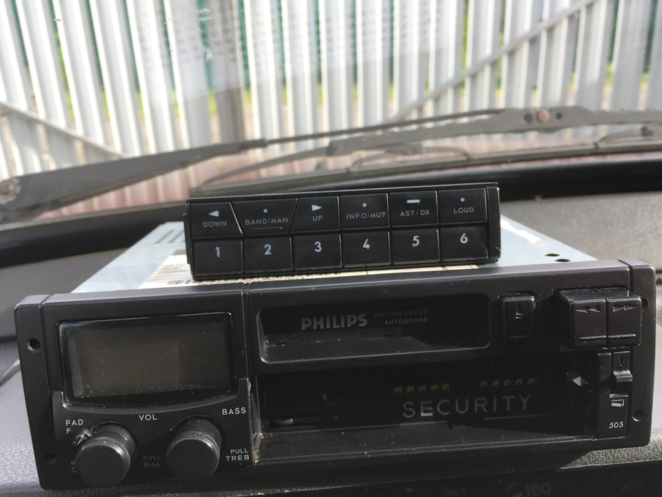 Музыка из 90, Philips dc505 — Lada Samara Fun, 1,6 л, 1991 года | автозвук | DRIVE2