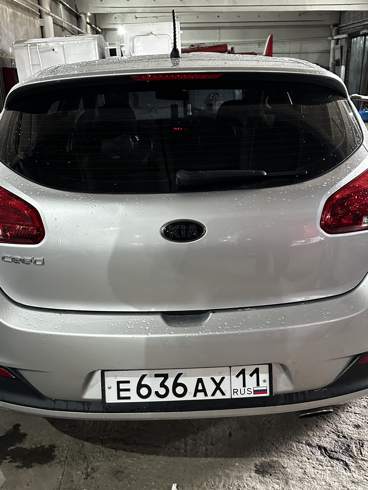 Замена значков — KIA Ceed (2G), 1,6 л, 2014 года | стайлинг | DRIVE2
