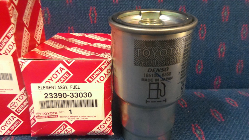 2339033030 Фильтр топливный TOYOTA CORONA/MARK/HIACE 2/3C/2LTE 92 ...