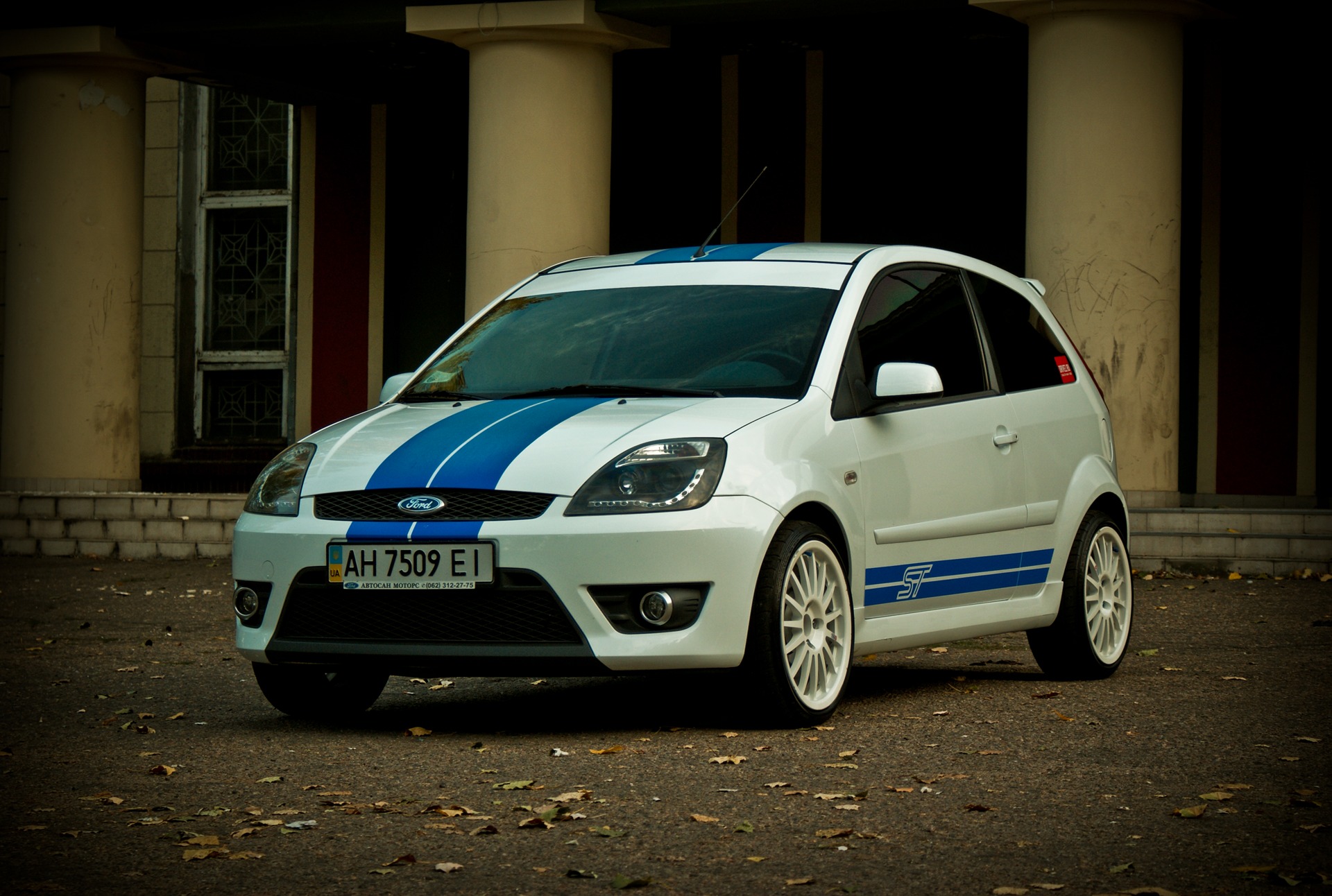 Фотосессия — Ford Fiesta ST (Mk V), 2 л, 2007 года | фотография | DRIVE2