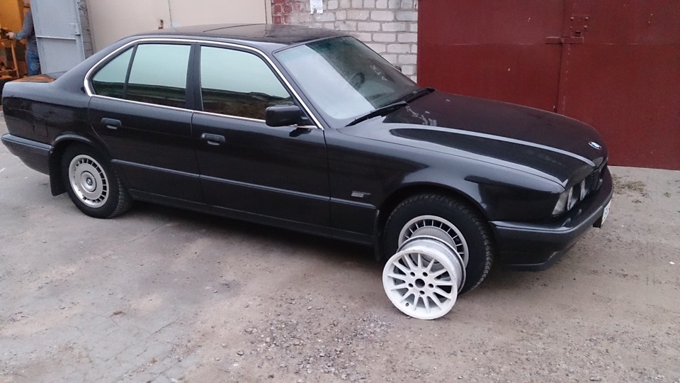 Продам диски Borbet 32 style R15 J7 ET18 Ц.О.74мм — BMW 5 series (E34 ...
