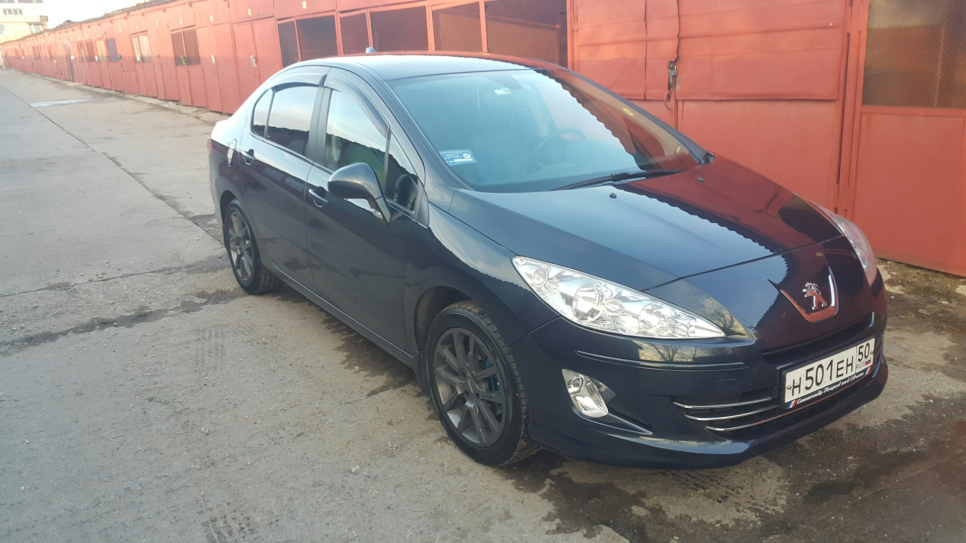 Фото на новых колесах — Peugeot 408, 1,6 л, 2013 года | колёсные диски | DRIVE2