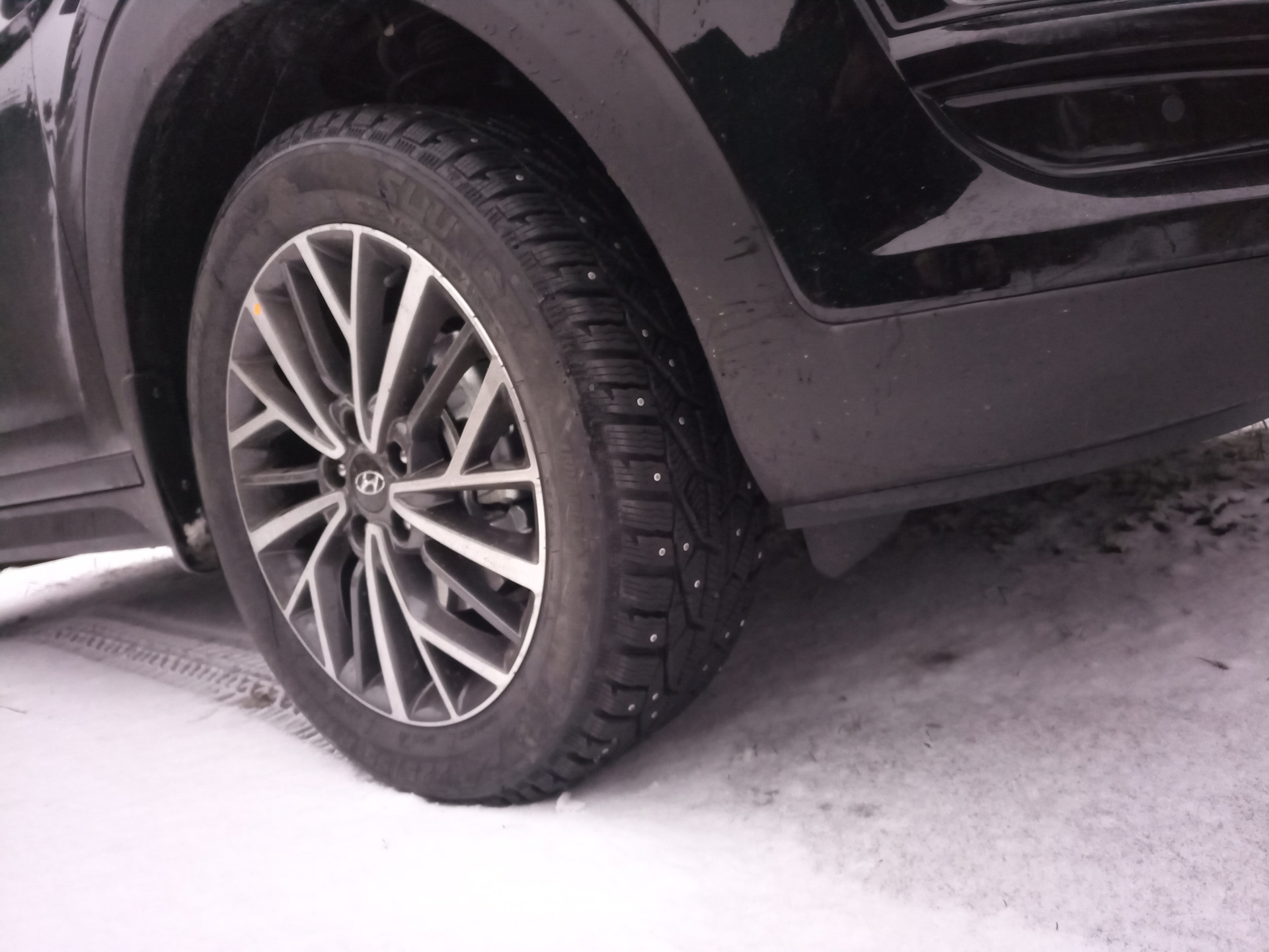 Зимние тапки с гвоздями — Hyundai Tucson (TL), 2 л, 2020 года | шины ...