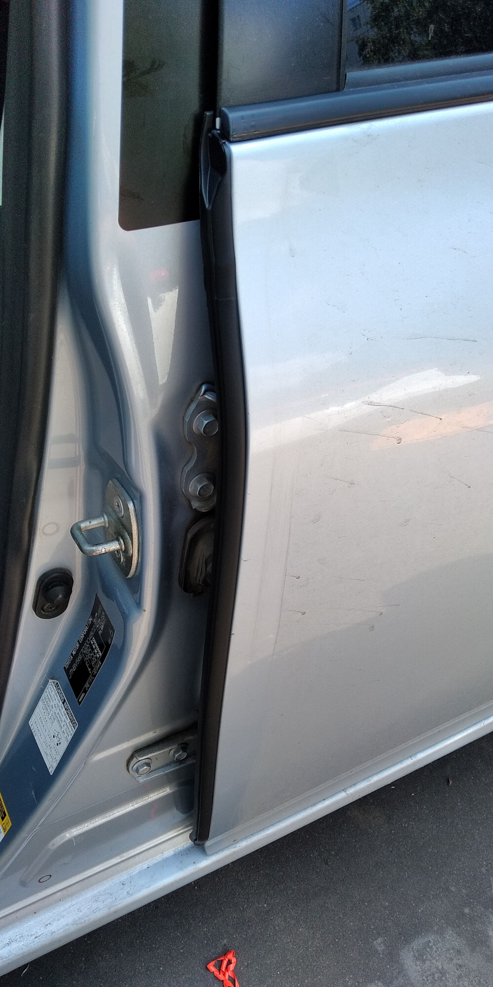 6789533020 РЕЗИНКА ПРАВ. ДВЕРИ TOYOTA LEXUS | Запчасти на DRIVE2