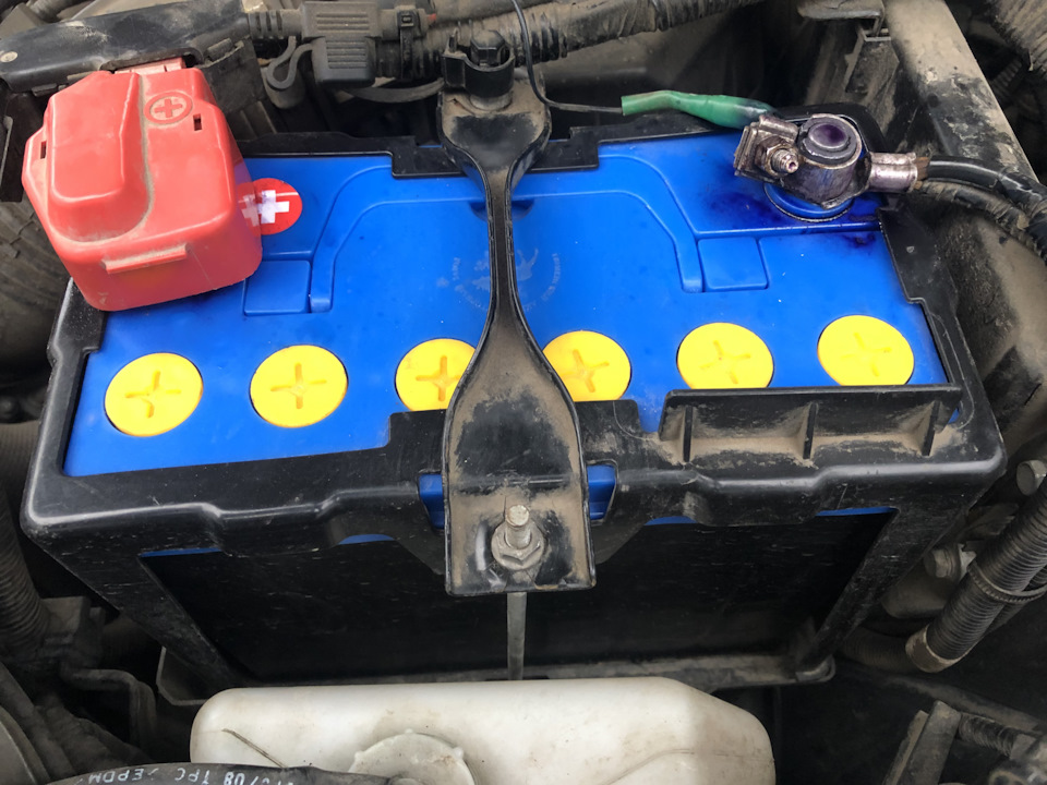 Новый аккумулятор — Honda CR-V (RE), 2,4 л, 2008 года | расходники | DRIVE2
