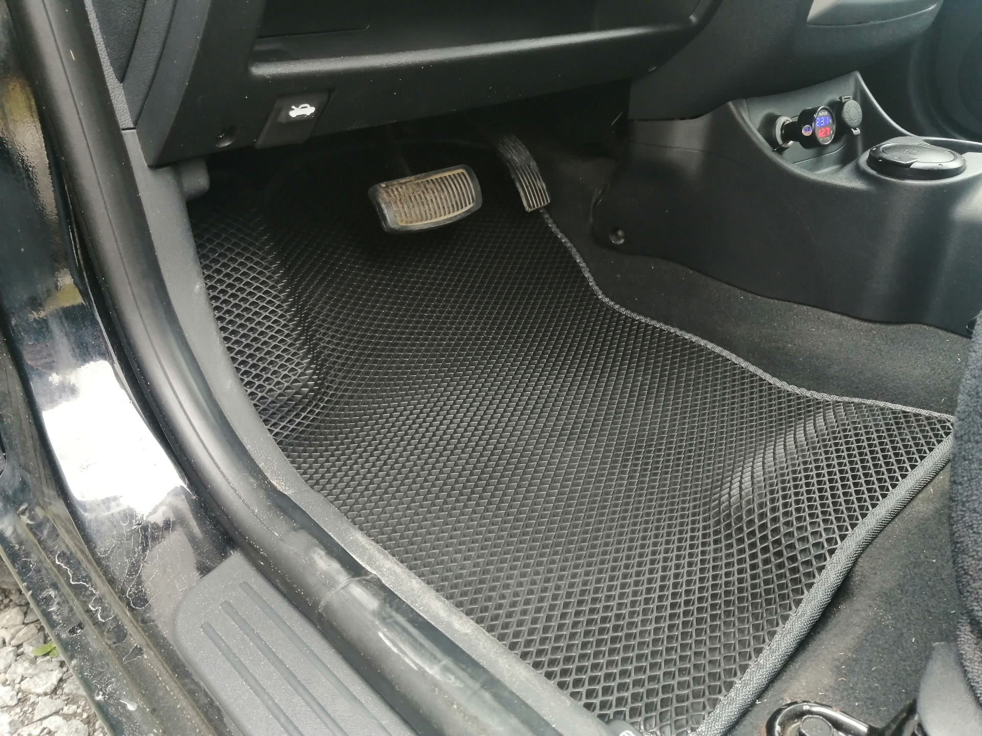 Коврики EVA — Hyundai Getz, 1,4 л, 2008 года | аксессуары | DRIVE2