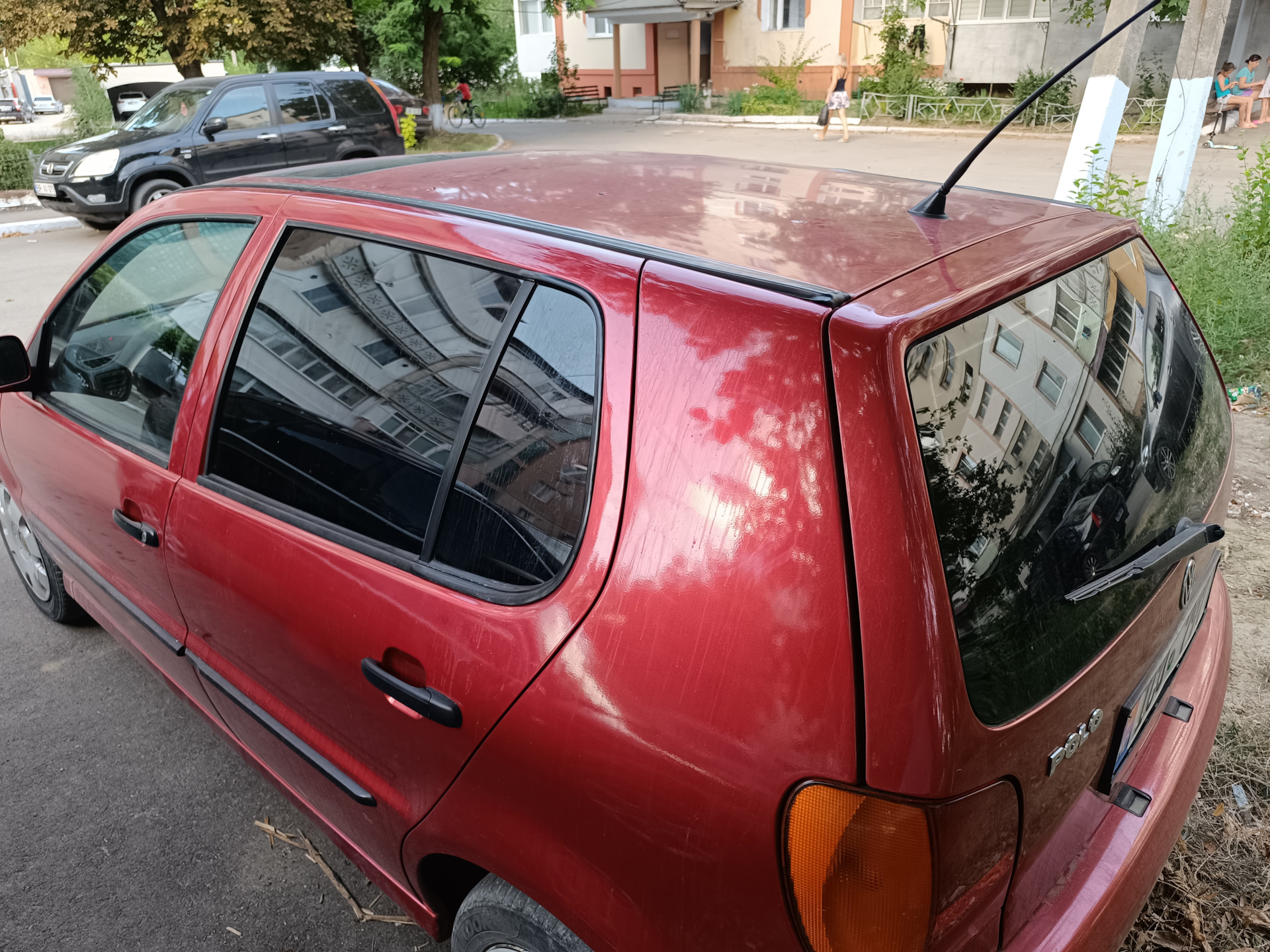 Тонировка — Volkswagen Polo Mk3, 1,4 л, 1999 года | своими руками | DRIVE2
