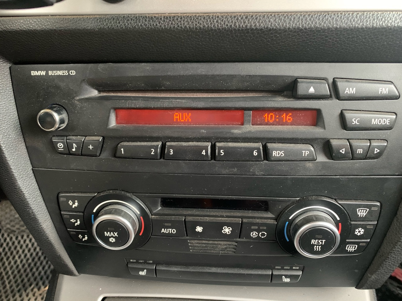 AUX — найден! — BMW 3 series (E90), 2 л, 2007 года | автозвук | DRIVE2