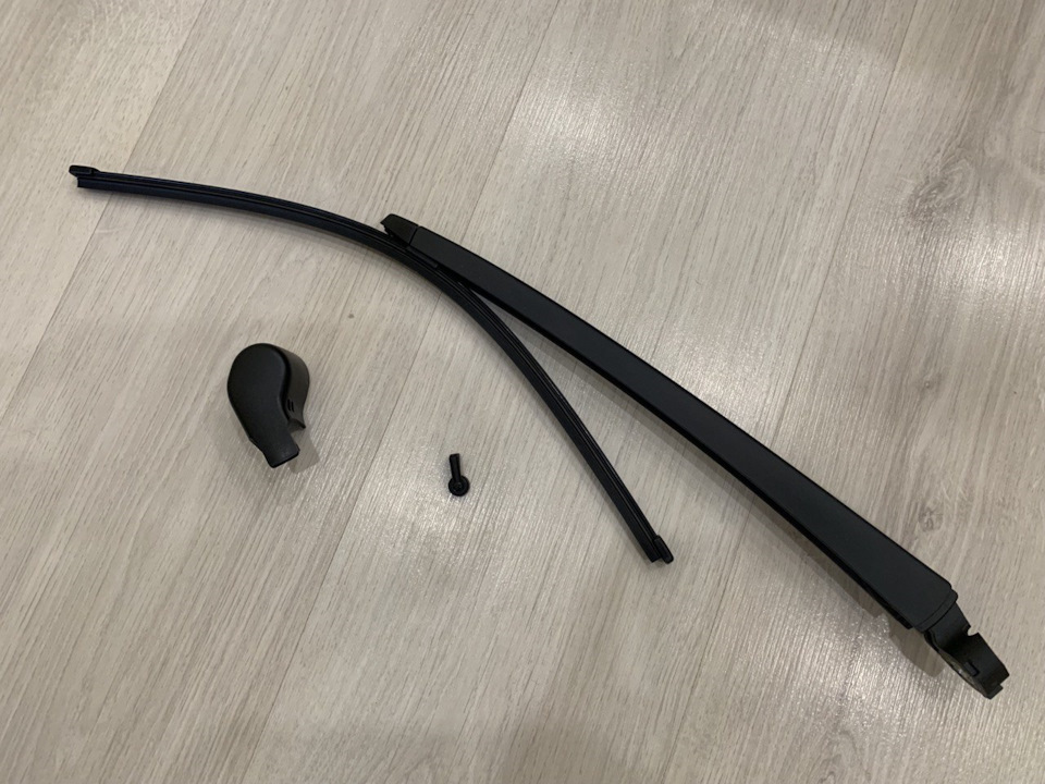 Рычаг (дворник) со щёткой стеклоочистителя: 5JA955707A ; 5E5955425 ...