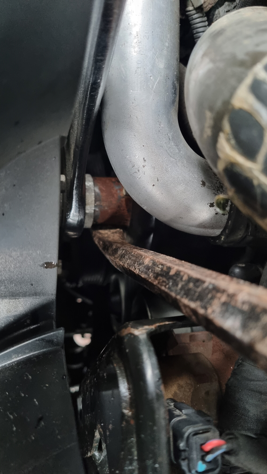 Замена ремня генератора и роликов своими силами — Land Rover Range ...