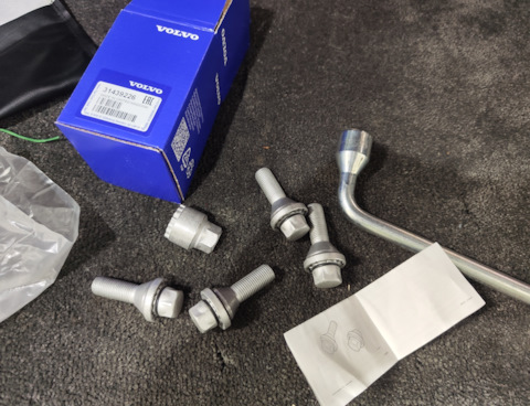 31439226 Болты колесные секретки колмплект Volvo | Запчасти на DRIVE2