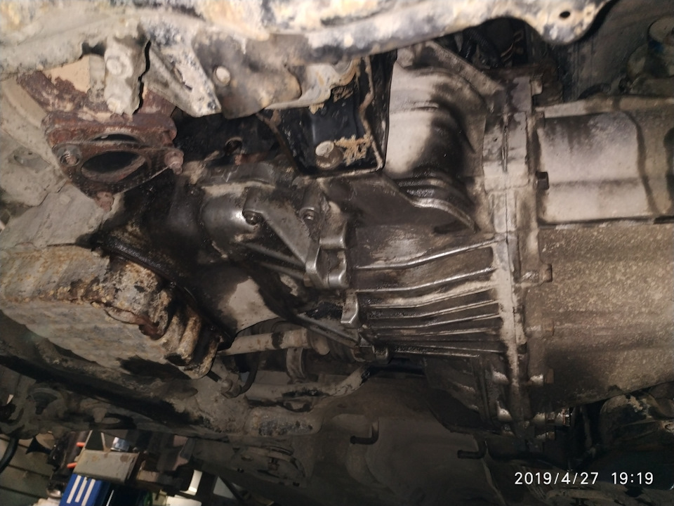 Замена заднего сальника коленвала/сцепления — KIA Magentis I, 2 л, 2004 ...