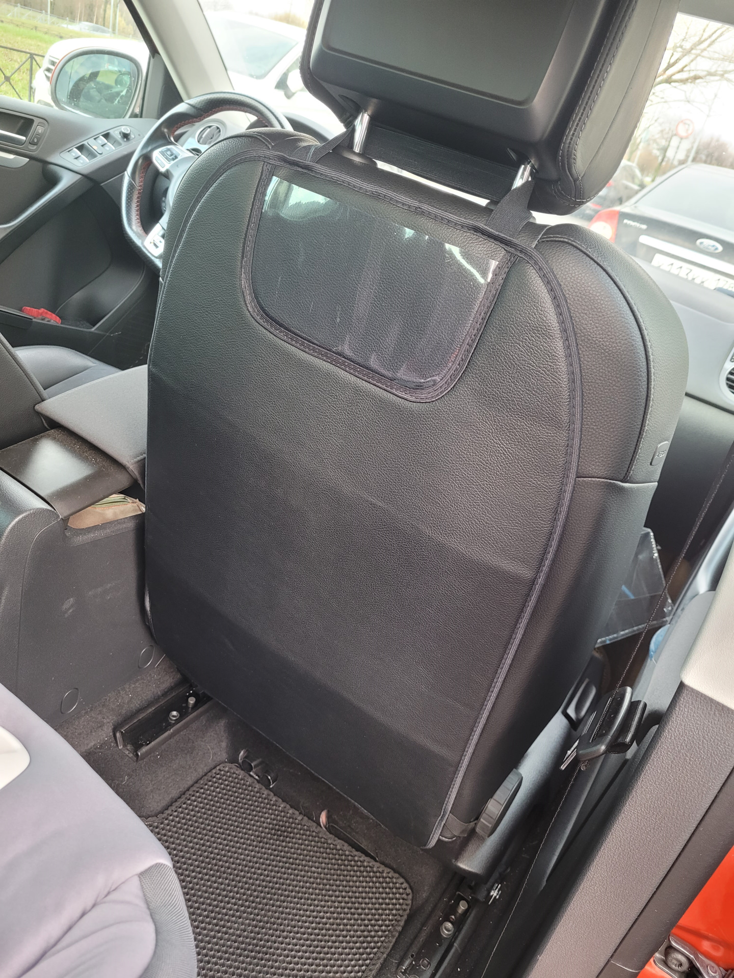 Защитная накидка на спинку кресла — Volkswagen Tiguan (1G), 2 л, 2016 ...