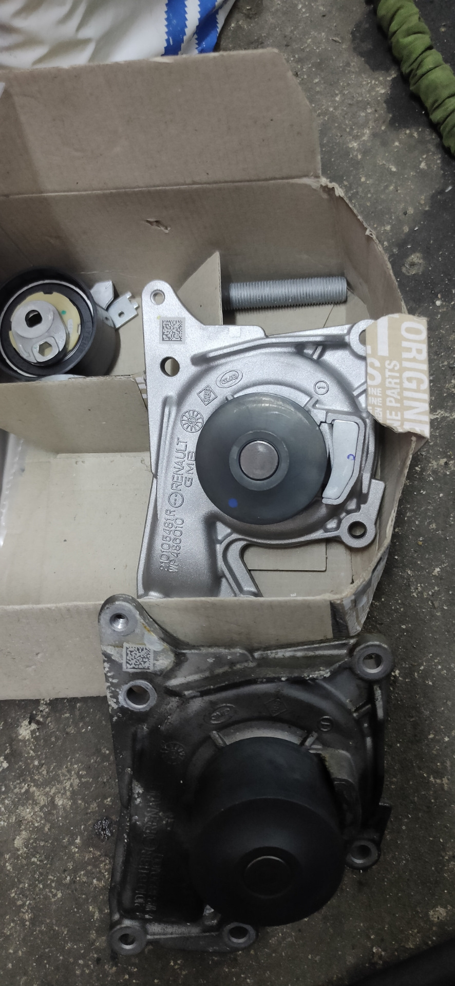 210105481R Водяной насос + комплект зубчатого ремня RENAULT | Запчасти ...