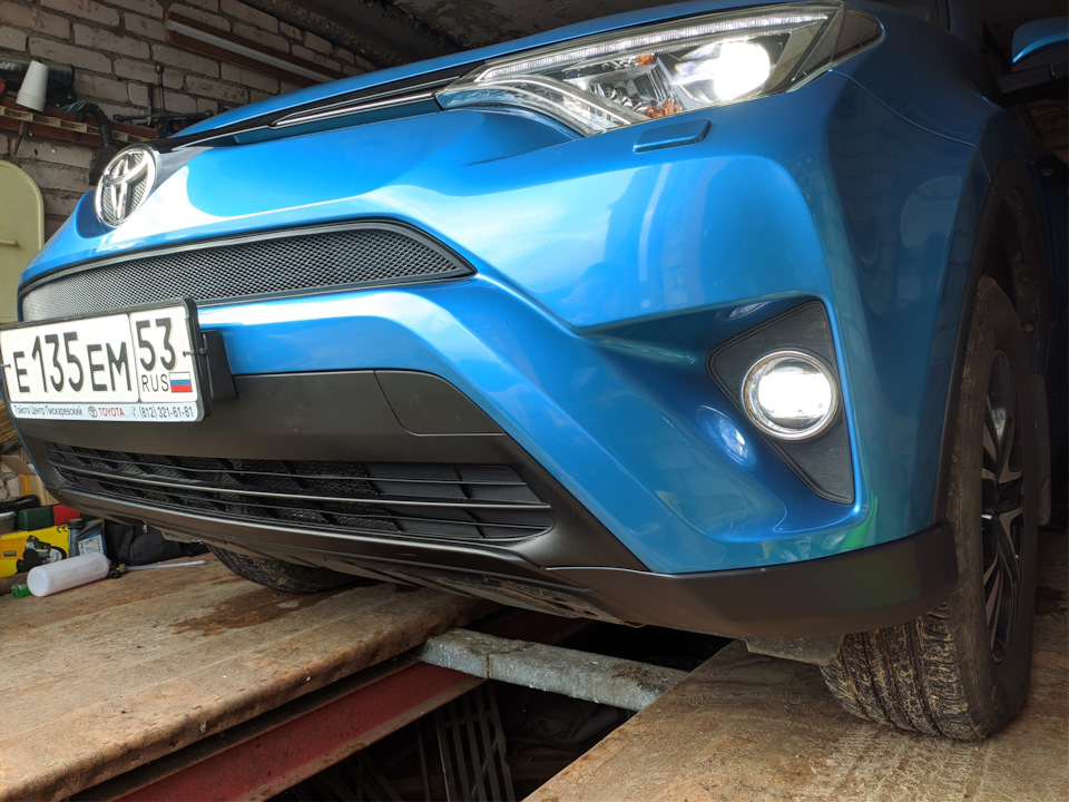 OEM Бампер USA и ПТФ от Lexus — Toyota RAV4 (IV), 2 л, 2015 года ...