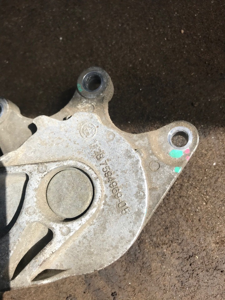 [9] Замена ремней и натяжителя — BMW X1 (E84), 2 л, 2013 года | своими ...