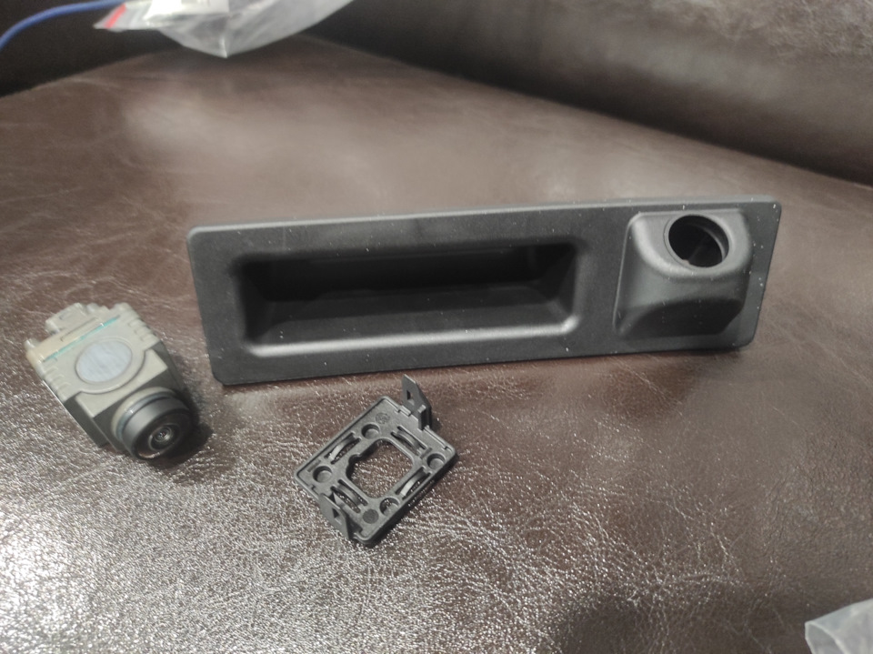 Дооснащение: Камера заднего вида iCam f30 — BMW 3 series (F30), 2 л ...