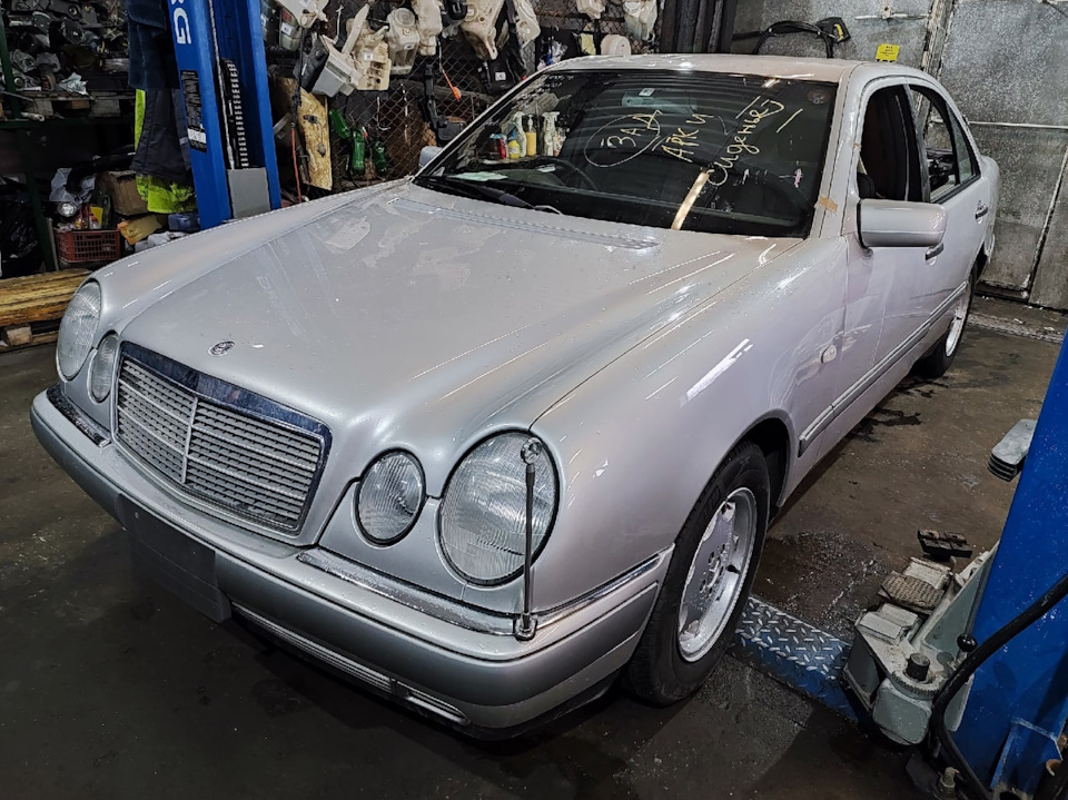 Разбираем MERCEDES E240 W210 — ДакАвто на DRIVE2