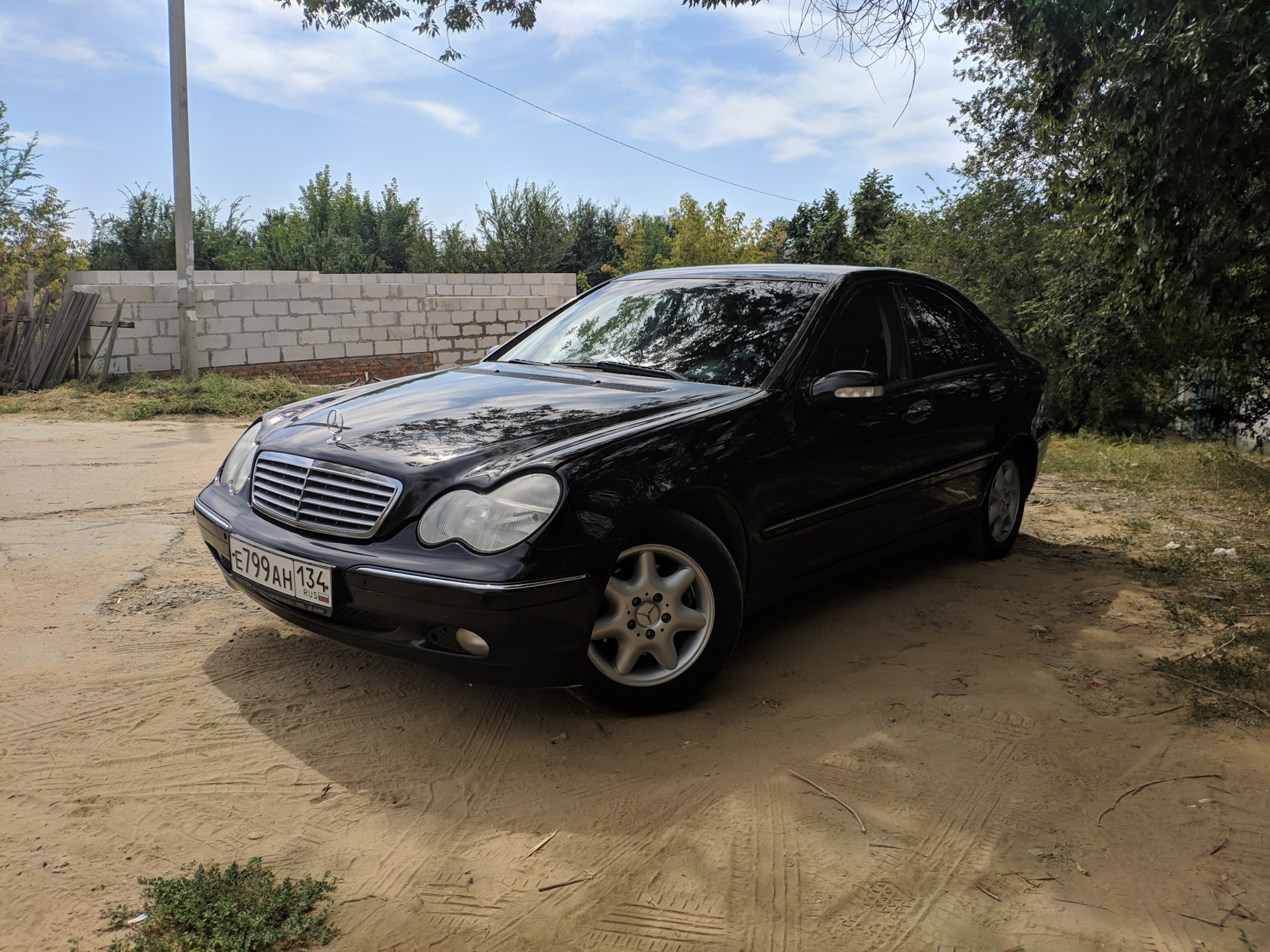 Небольшой недостаток наличия Harman/kardon — Mercedes-Benz B-Class ...