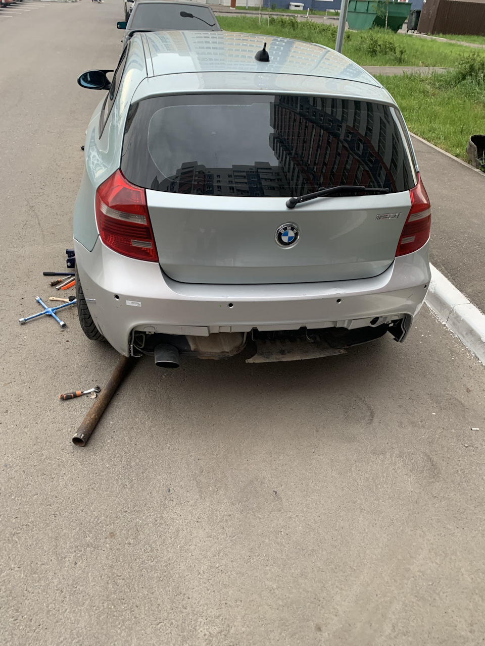 Тизер С примерки м тех + подстаканник ч.1 — BMW 1 series (E81/E87), 2 л, 2008 года | тюнинг | DRIVE2