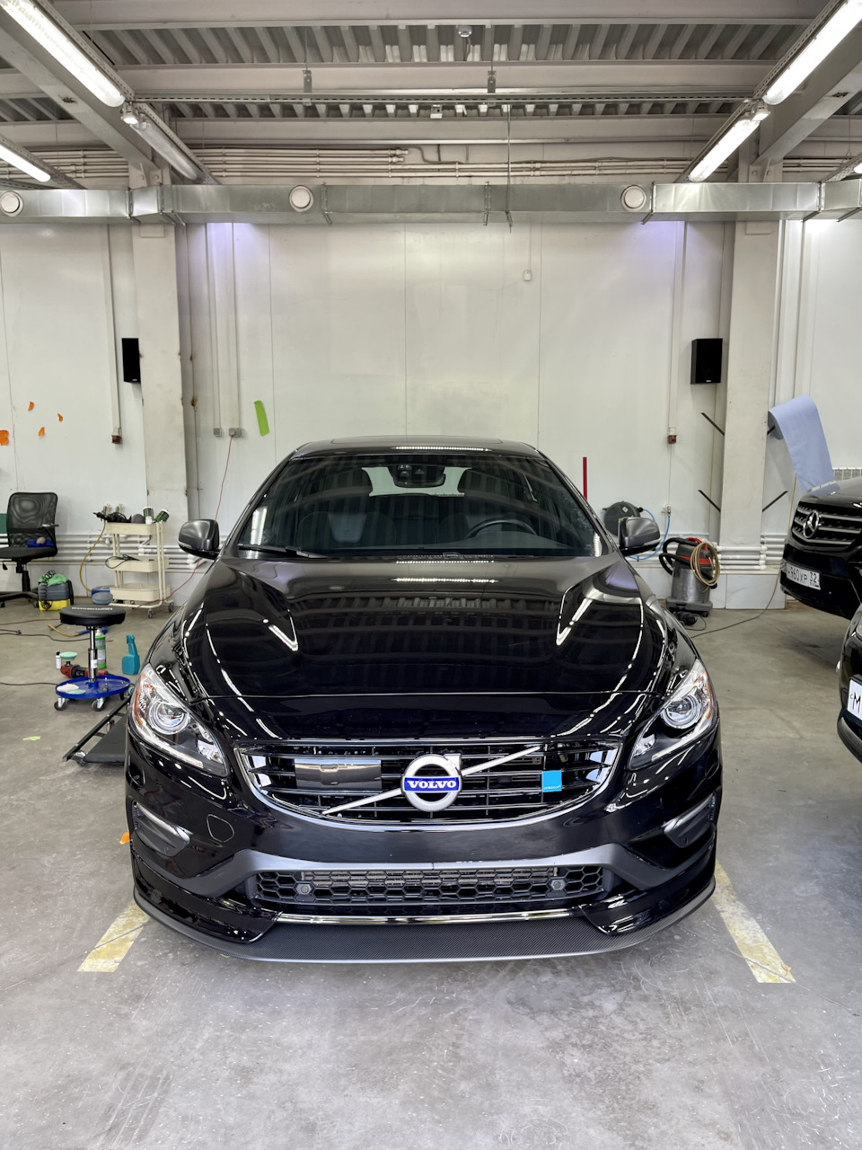 Carbon fiber aero pack за 400.000рублей! — Volvo V60 (1G), 2 л, 2017 ...