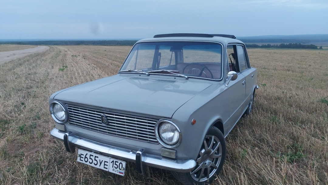 50 лет в строю. Юбилей — Lada 2101, 1,5 л, 1973 года | наблюдение | DRIVE2