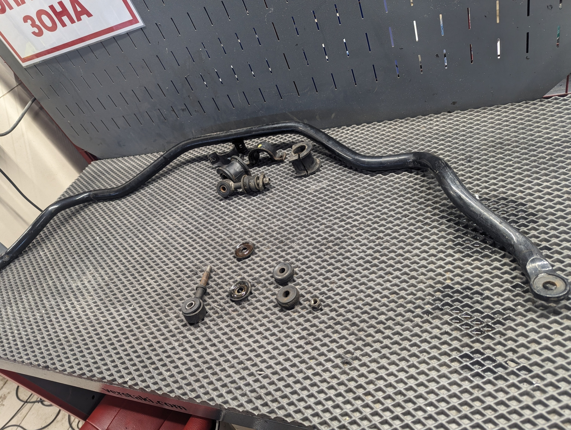 Ремонт ходовой — Toyota Land Cruiser 100, 4,7 л, 2004 года | визит на ...