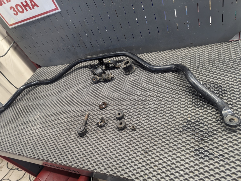 Ремонт ходовой — Toyota Land Cruiser 100, 4,7 л, 2004 года | визит на ...