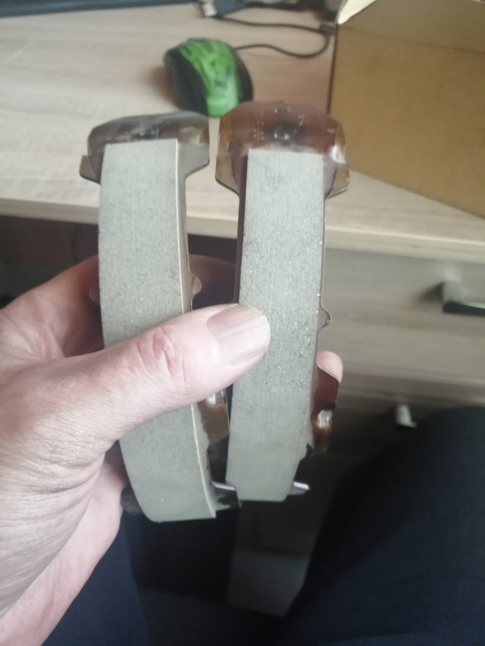 Замена задних тормозных дисков — Mitsubishi Pajero Sport (3G), 2,4 л ...