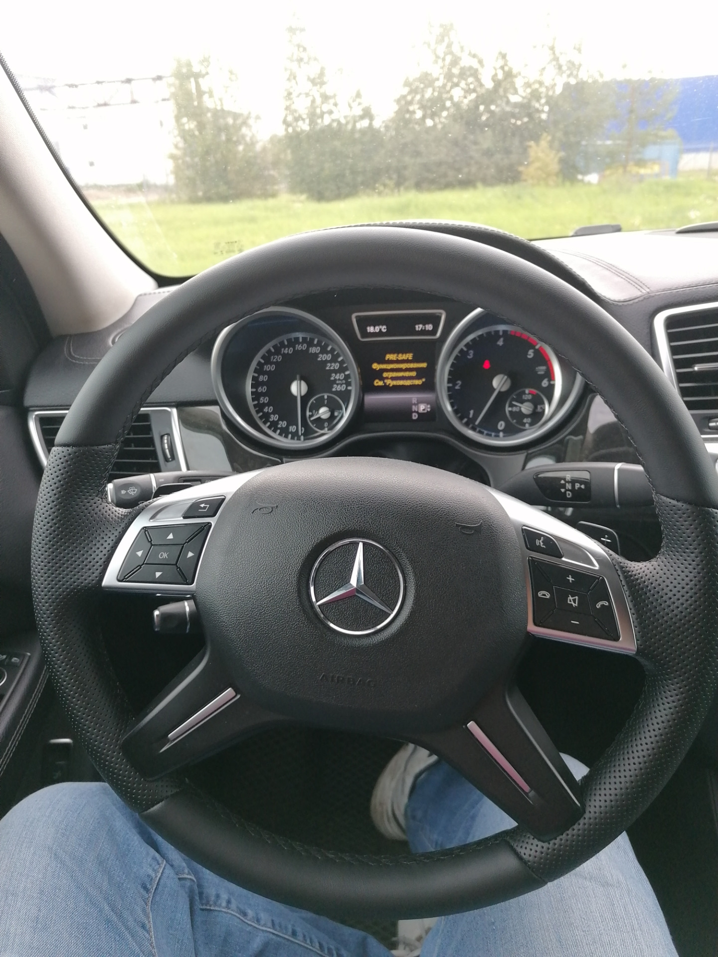 Перешил руль кожей Наппа — Mercedes-Benz GL-Class (X166), 3 л, 2015 ...