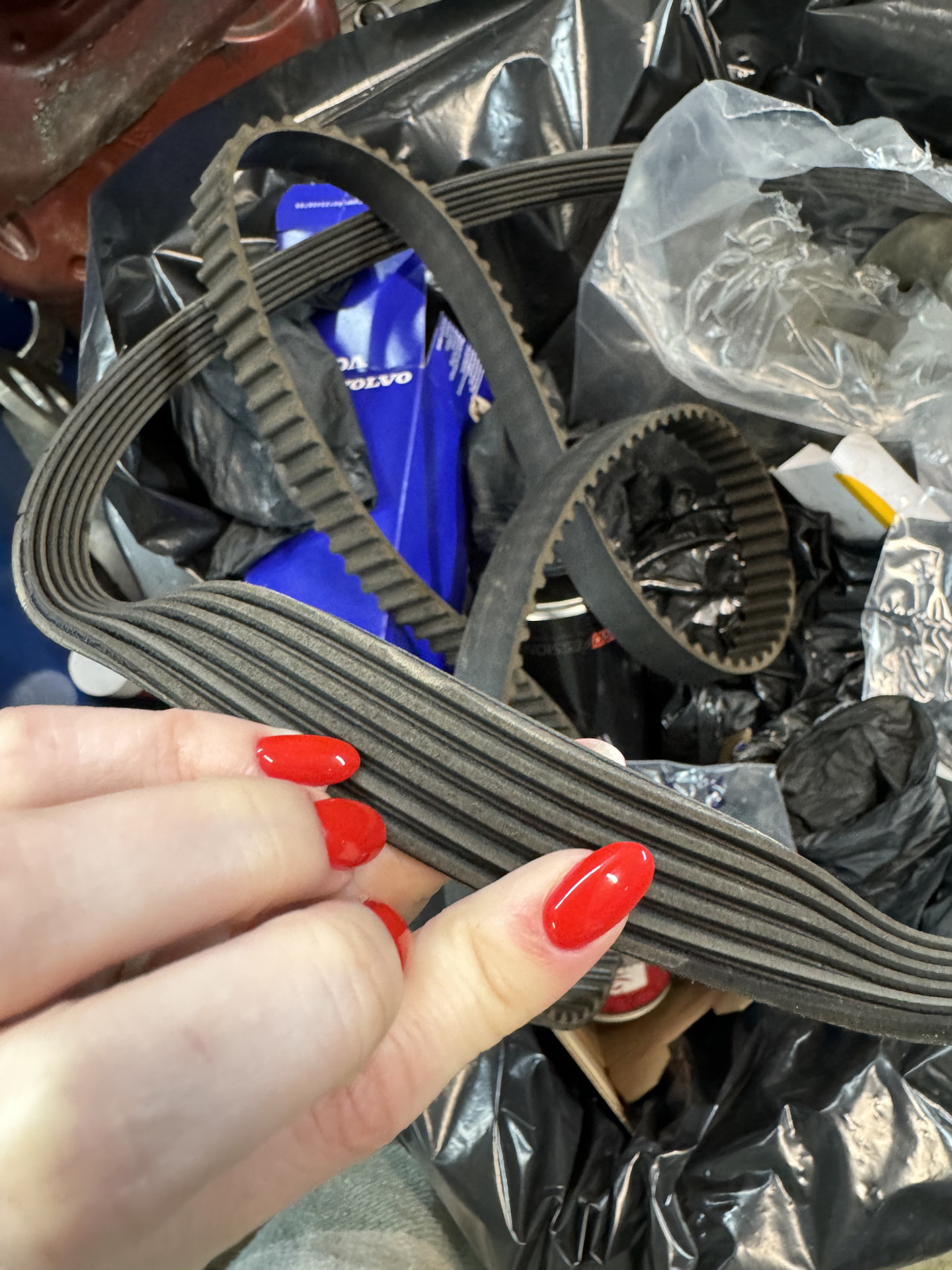 Замена грм и приводного — Volvo V40 Cross Country, 1,5 л, 2017 года ...