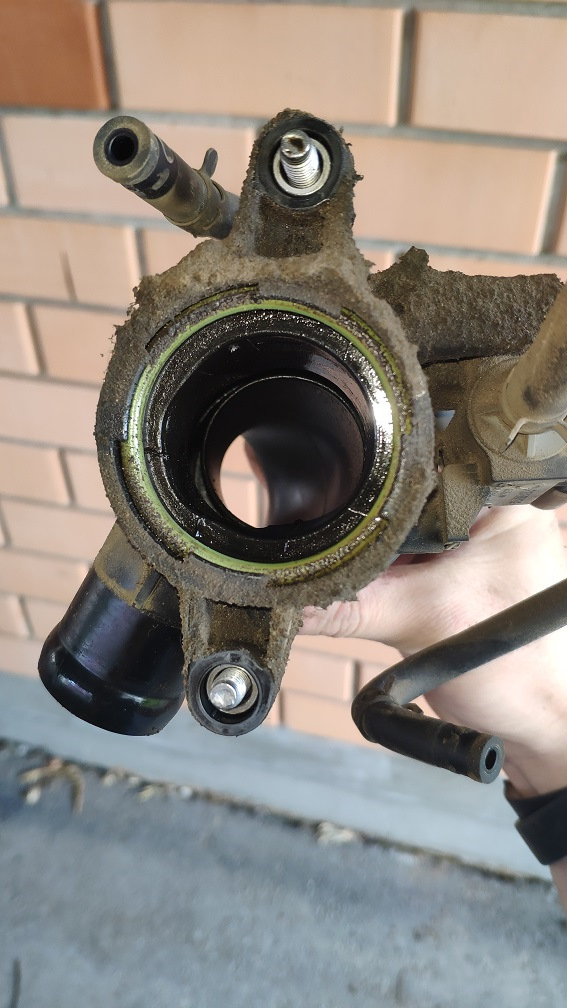 Потеет холодная часть турбины — Volkswagen Tiguan (1G), 1,4 л, 2011 ...