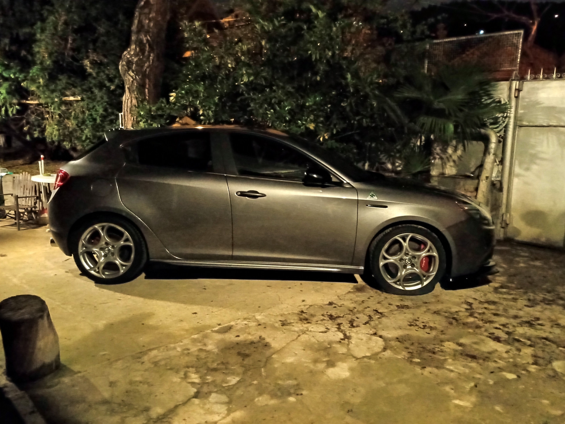 Night rest with new look🍀😍 — Alfa Romeo Giulietta (940), 1,8 л, 2015 ...