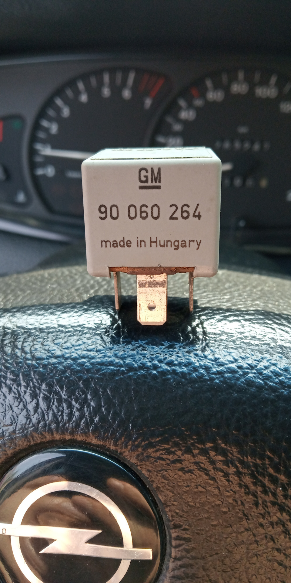 90060264 Реле вентилятора кондиционера, 1.5а GM | Запчасти на DRIVE2