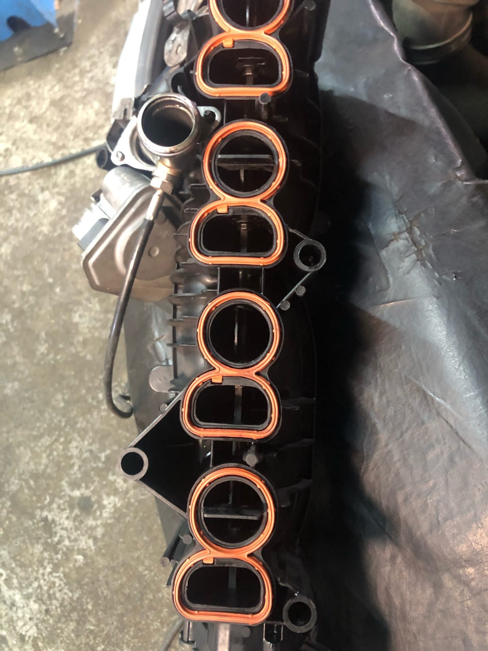 Чистка впускного коллектора N47 — BMW 5 series (E60), 2 л, 2009 года ...