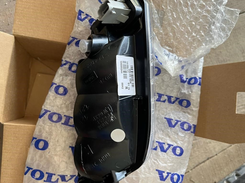 31290874 Фонарь указателя поворота, справа Volvo | Запчасти на DRIVE2