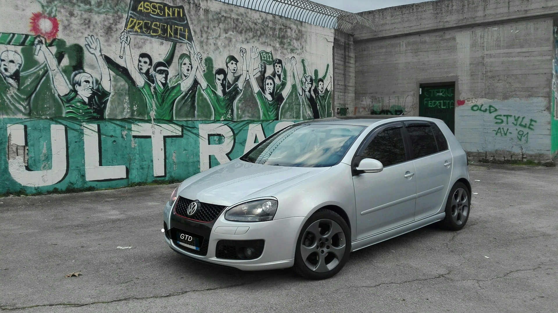 Фото моей тачилы ;)Декілька фото VW GOLF GTD — Volkswagen Golf Mk5, 2 л ...