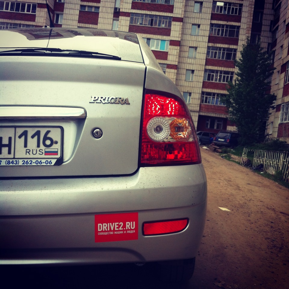 Наклейка — Lada Приора хэтчбек, 1,6 л, 2009 года | тюнинг | DRIVE2