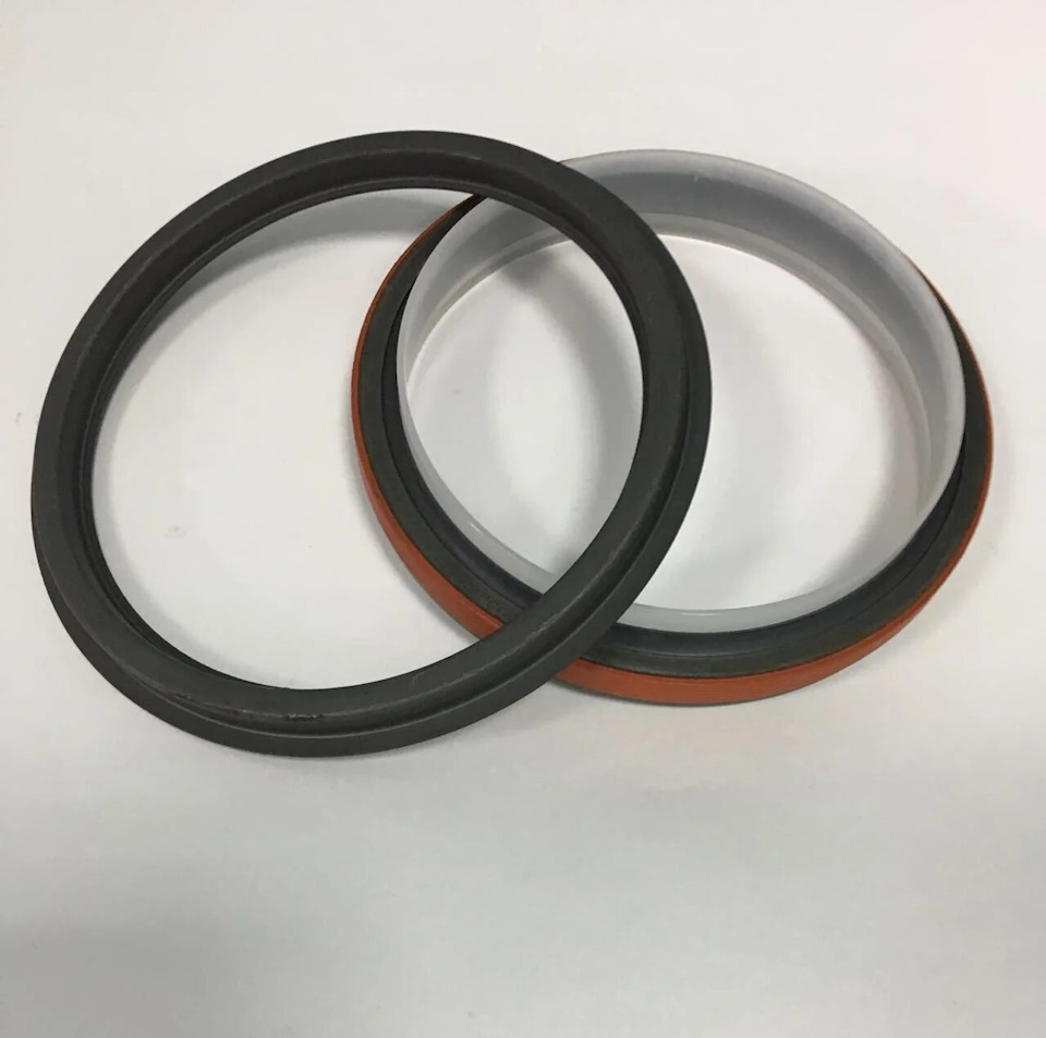 Сальник коленвала на двигатель Cummins ISBe и QSB на Камаз 4955372 ...