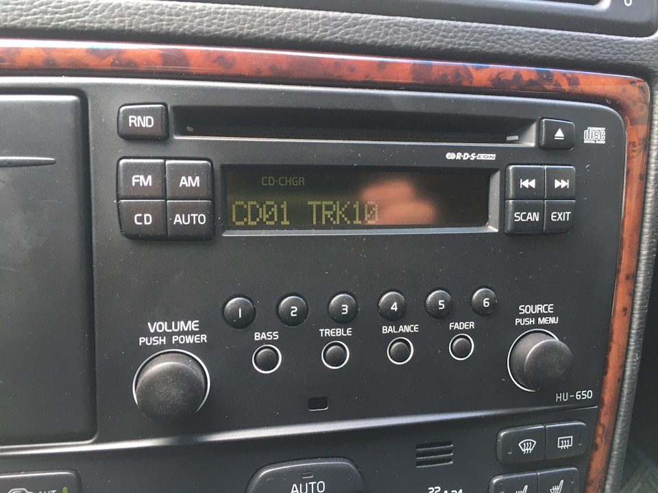 USB в машину — Volvo V70 II, 2,4 л, 2006 года | аксессуары | DRIVE2