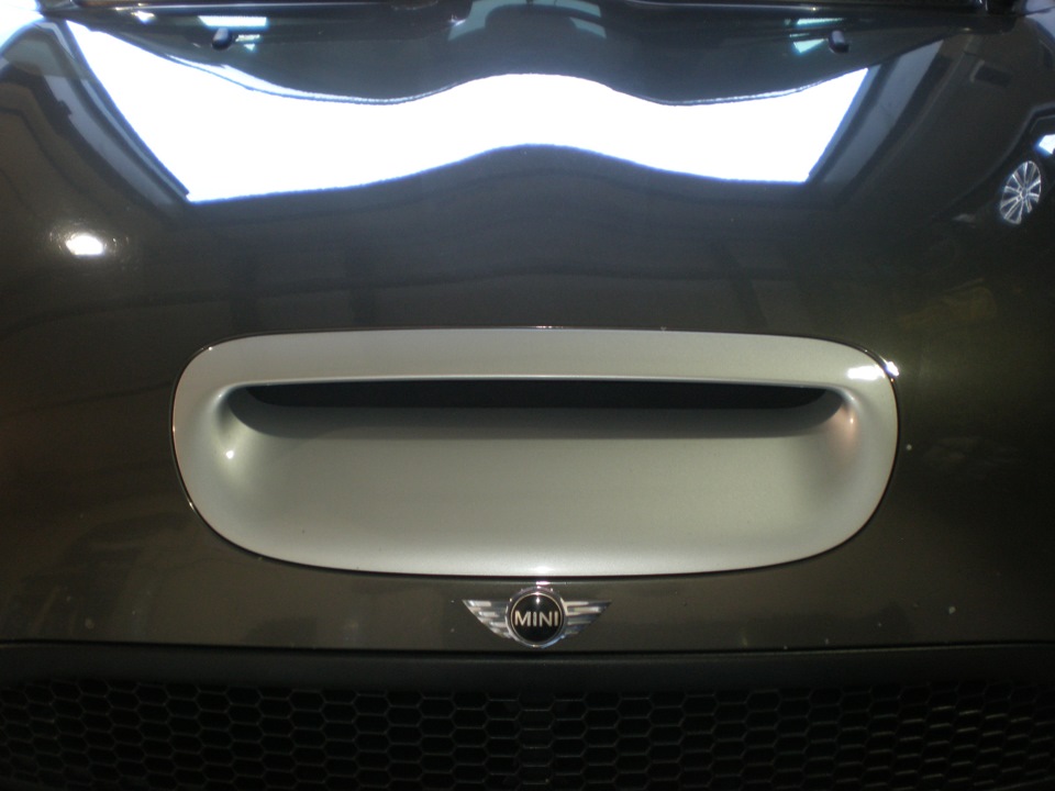 покраска ноздри воздухозаборника — MINI Cooper S Mk I, 1,6 л, 2006 года ...