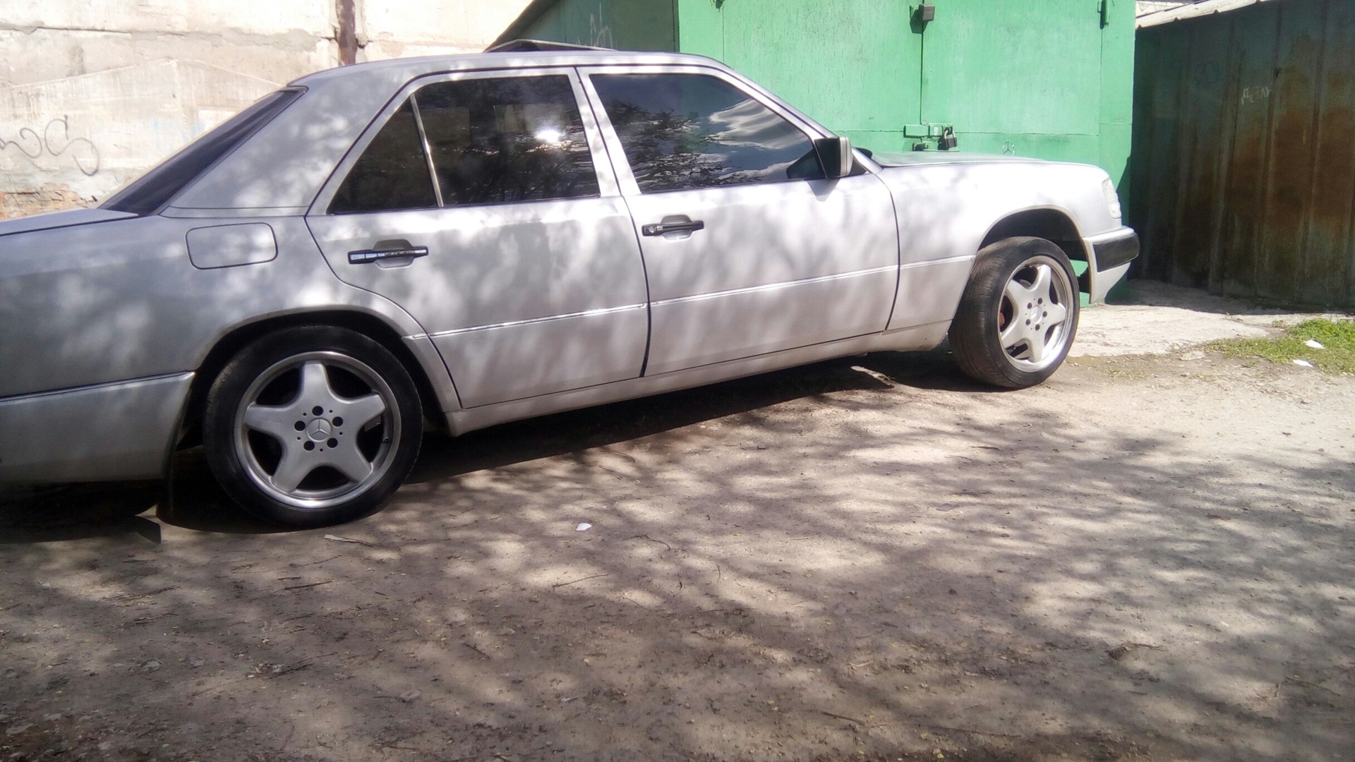 Наконец то колеса на лето) — Mercedes-Benz E-Class (W124), 2,3 л, 1992 года | колёсные диски ...