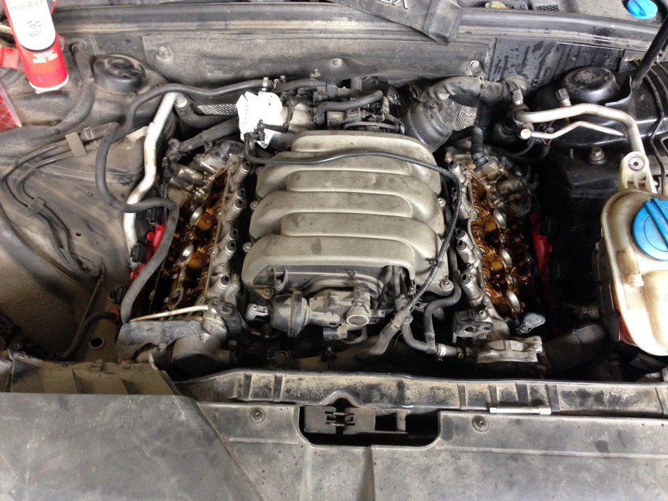 Замена прокладок клапонных крышек — Audi A5 (1G), 3,2 л, 2008 года ...