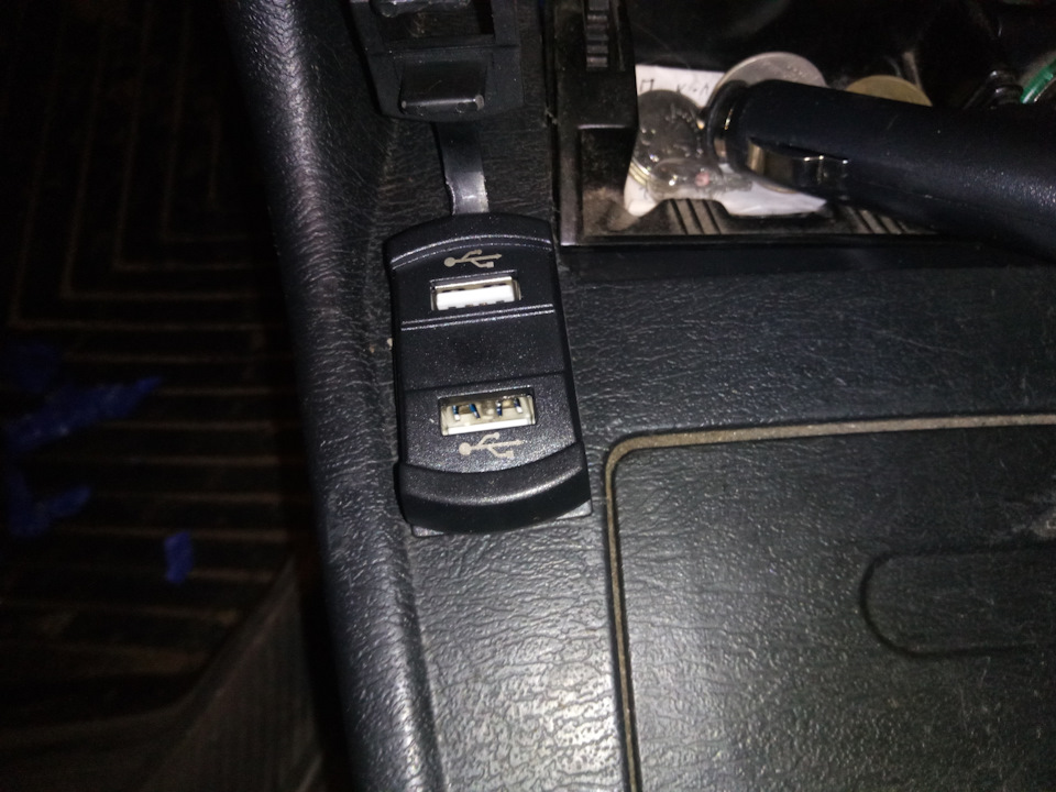 Поставил юсб зарядку — Chery Amulet, 1,6 л, 2008 года | аксессуары | DRIVE2