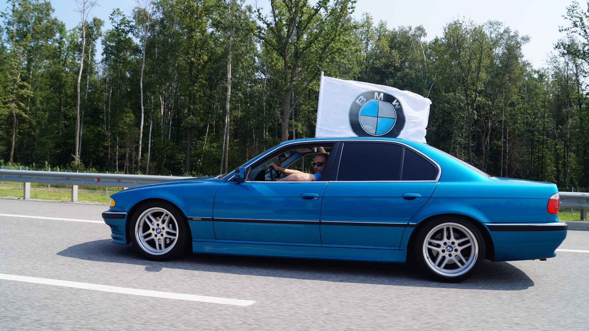 Поездка на BMW Festival 2016 — BMW 7 series (E38), 2,8 л, 1999 года | встреча | DRIVE2