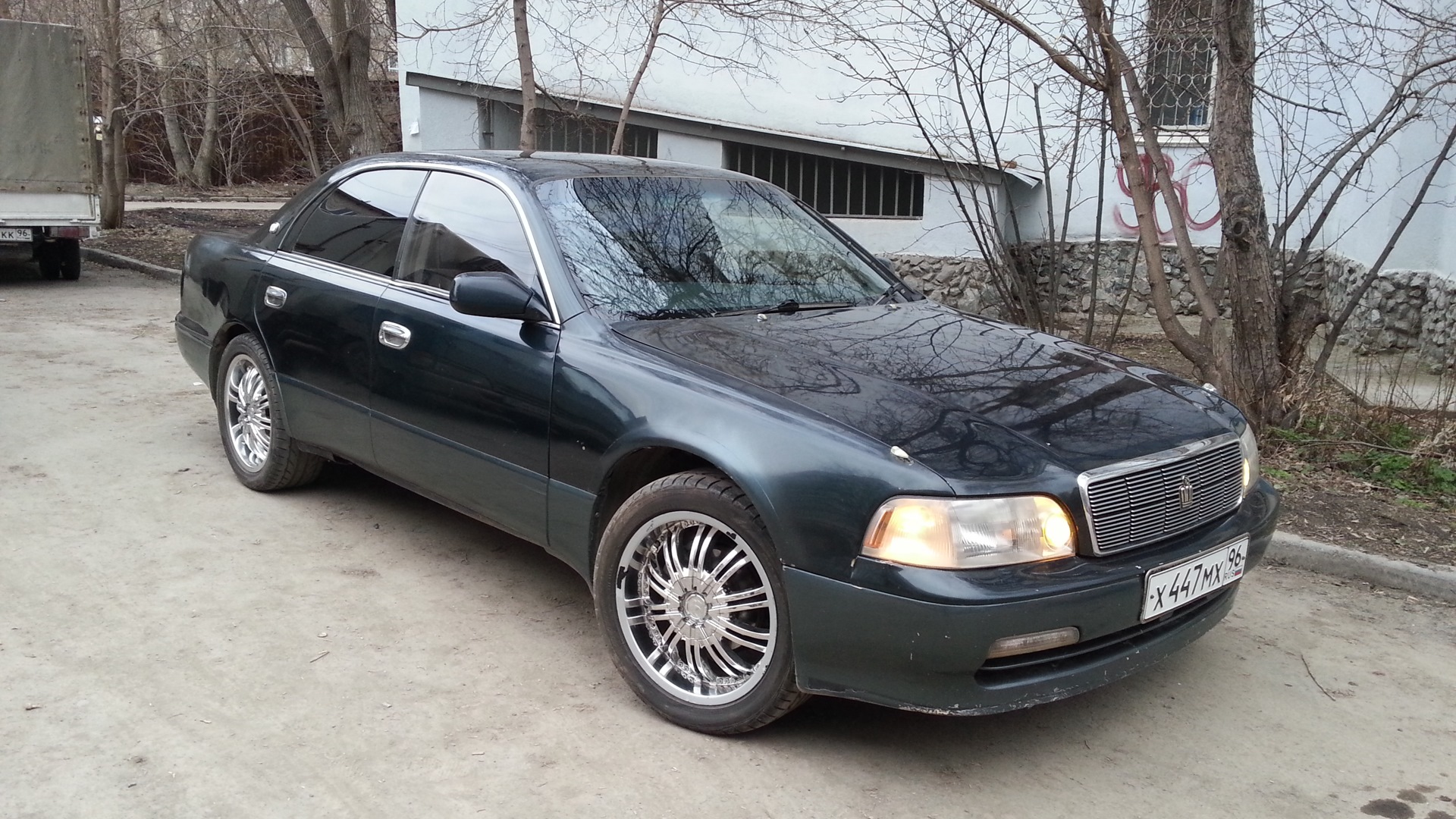 Toyota Crown Majesta (S140) 4.0 бензиновый 1994 | Бешеный диванчик на DRIVE2