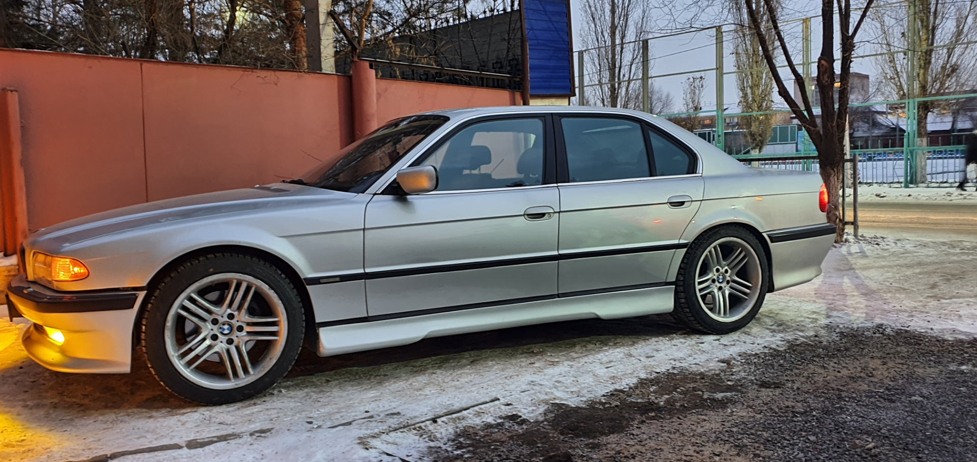 Ну как вам 89 стиль? 🤔 — BMW 7 series (E38), 5,4 л, 1999 года | колёсные диски | DRIVE2